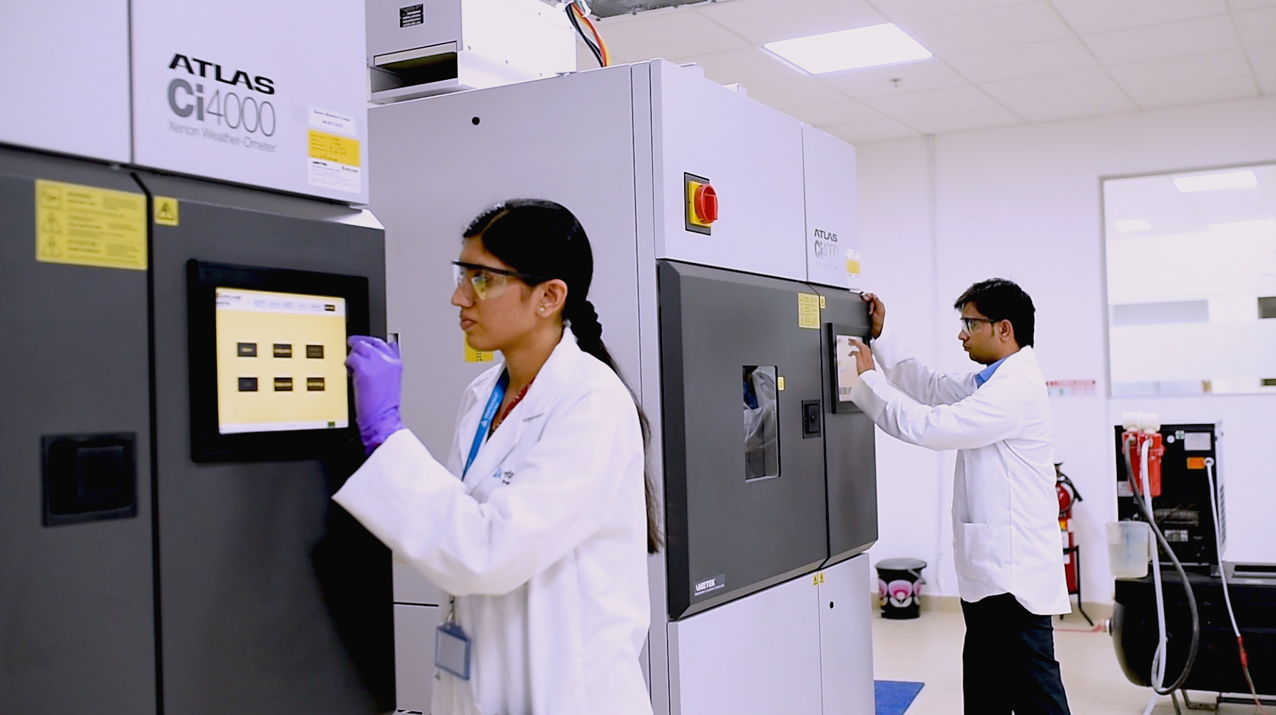 Weathering Testing by TÜV Rheinland India | IN | TÜV Rheinland