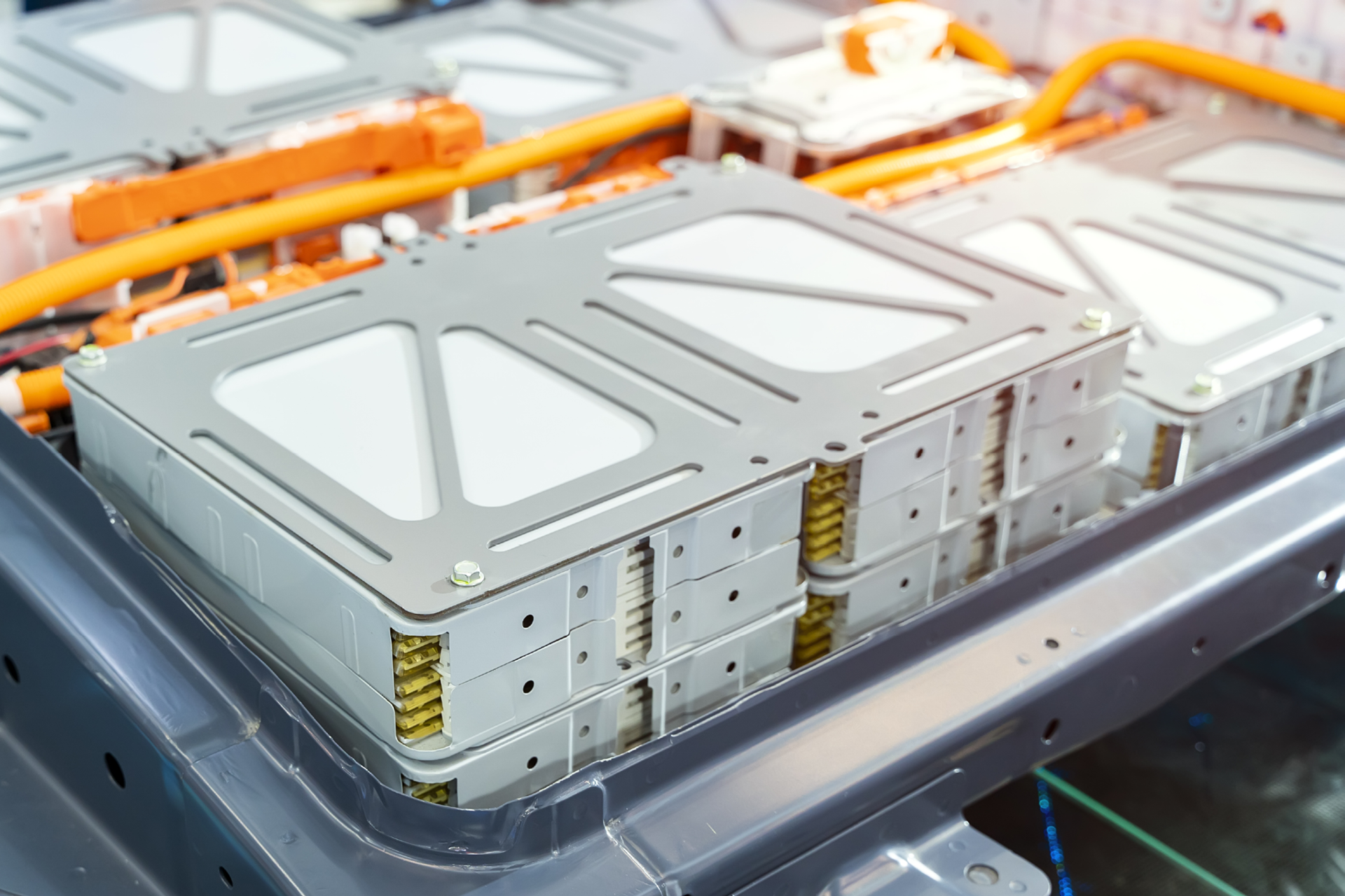 Continuous battery monitoring for e-cars | TÜV Rheinland