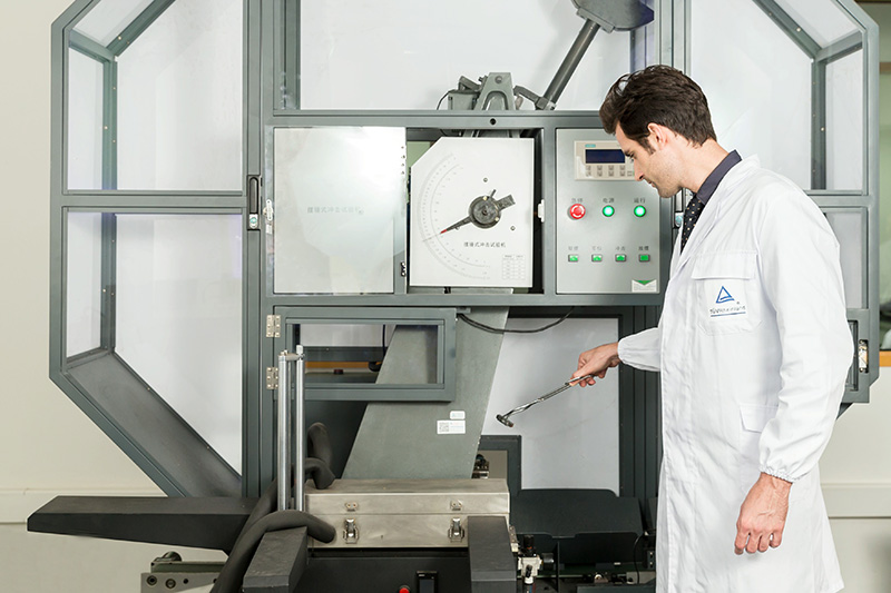 Charpy Impact Testing | WO | TÜV Rheinland