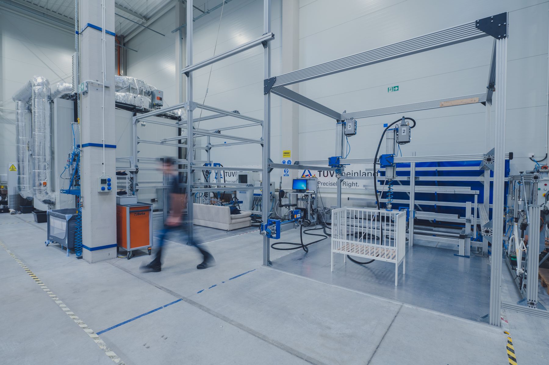 Usługi akredytowane i nieakredytowane | PL | TÜV Rheinland